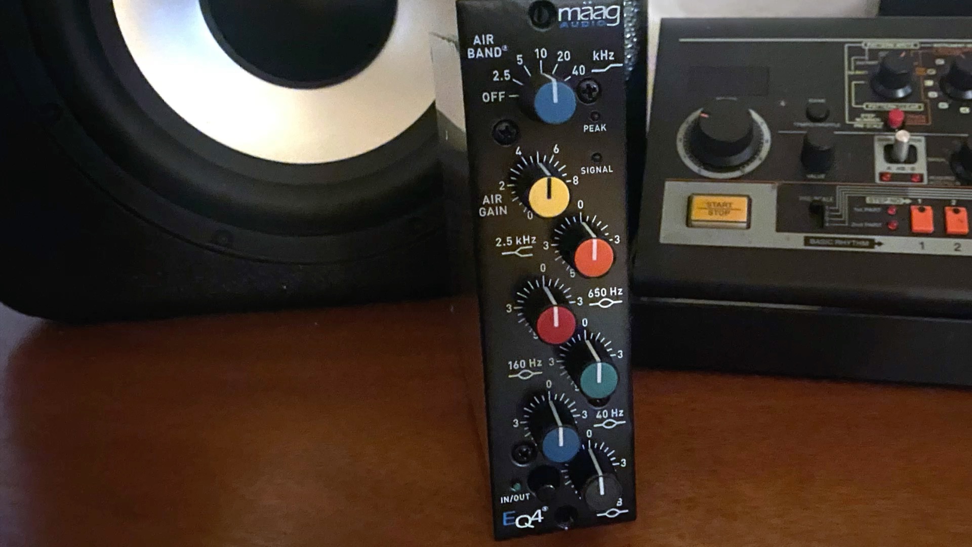 EQ4-500-BK – Mäag Audio